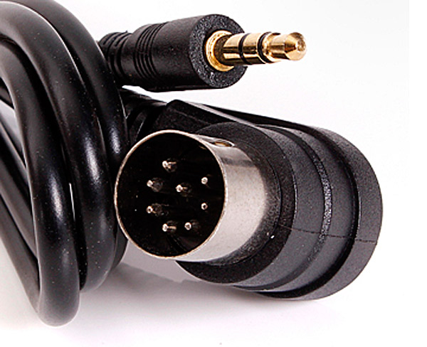 Alpine M-Bus aux input adapter lead for iPod iPhone MP3 etc CT29AL01