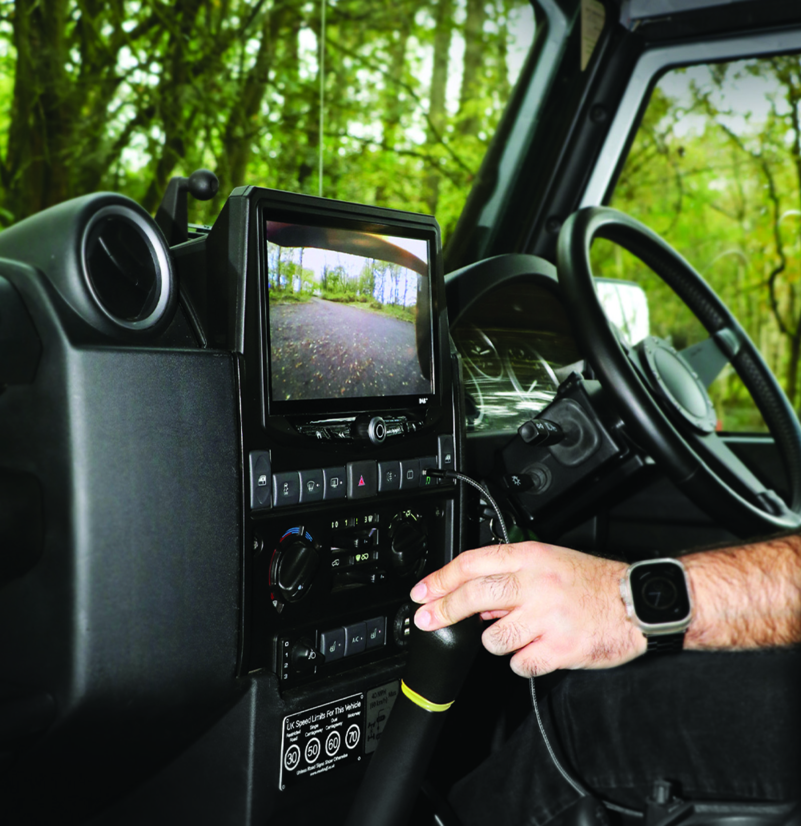 Stinger CAM-LR5 Land Rover Defender AHD and CVBS Rear Camera